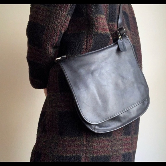 Coach | Bags | Vintage Coach 934 Slim Saddle Crossbody Black Leather ...